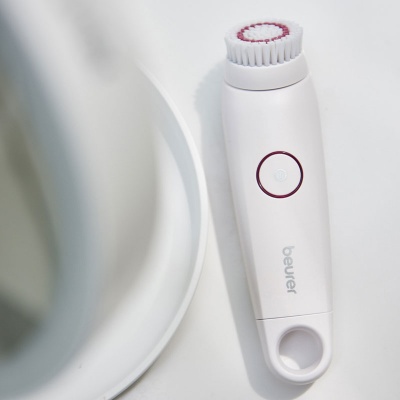 Beurer FC45 Facial Brush | Health and Care