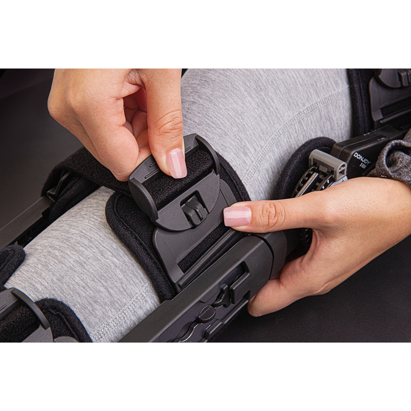 Donjoy Knee Braces | Health and Care