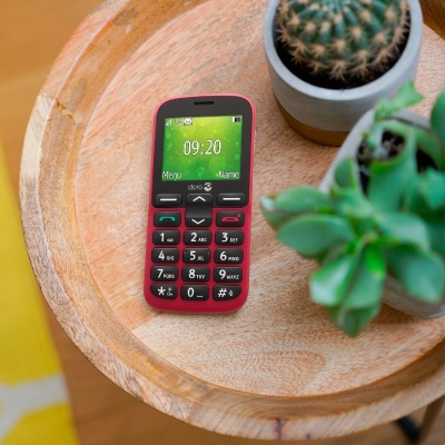 Doro 8100 Amplified Smartphone for Seniors | Health and Care