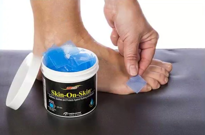 2Toms Skin-On-Skin 1 Inch Hydrogel Squares | Health and Care