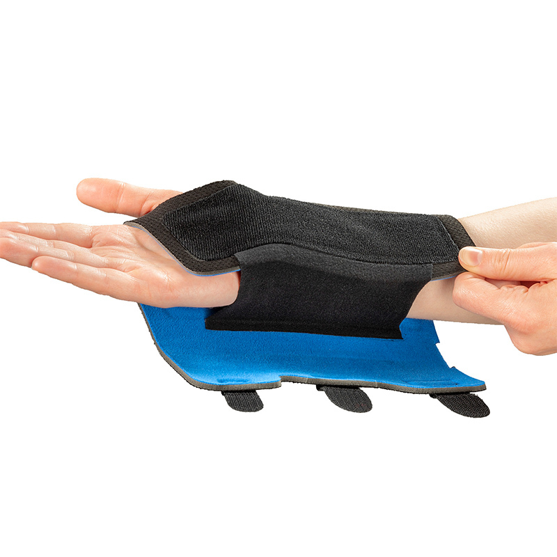 Actimove KIDS Wrist Support for Children | Health and Care