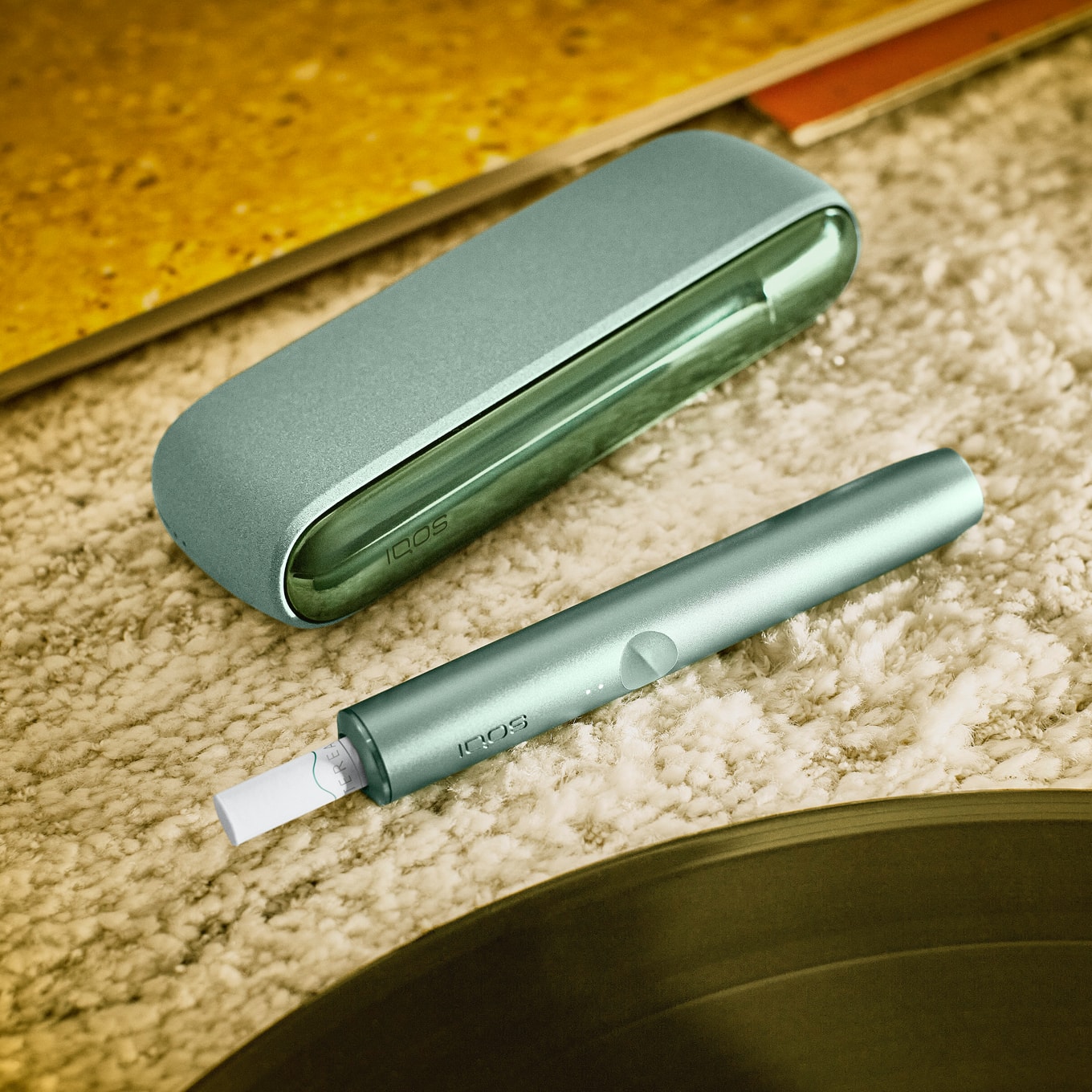 IQOS Iluma Heated Tobacco Device Kit (Green) | Health and Care