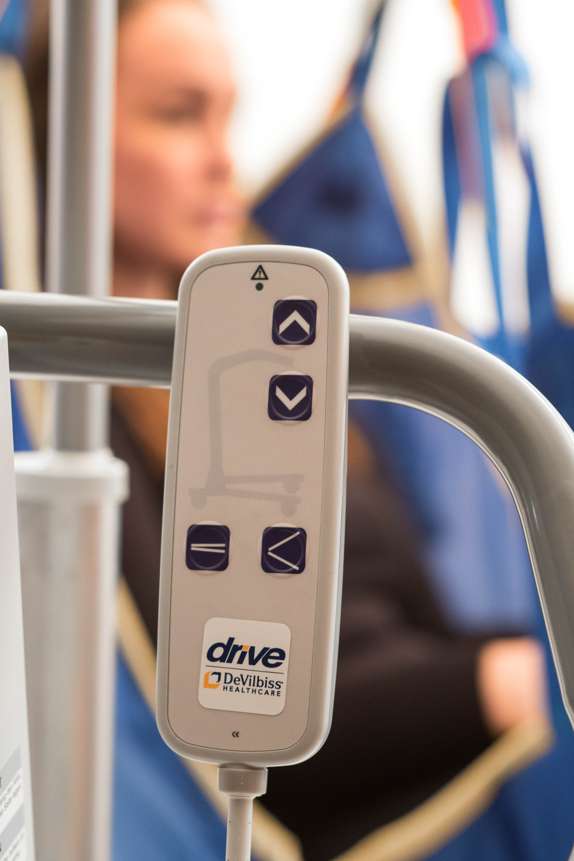 Samsoft 175 Foldable Electric Hoist | Health and Care