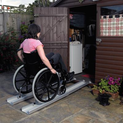 Axcess Lightweight Telescopic Ramp | Health and Care