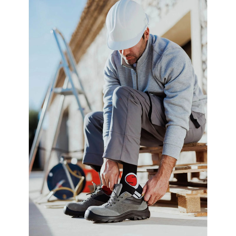 Sigvaris Active Wear Male C2 Compression Socks | Health and Care
